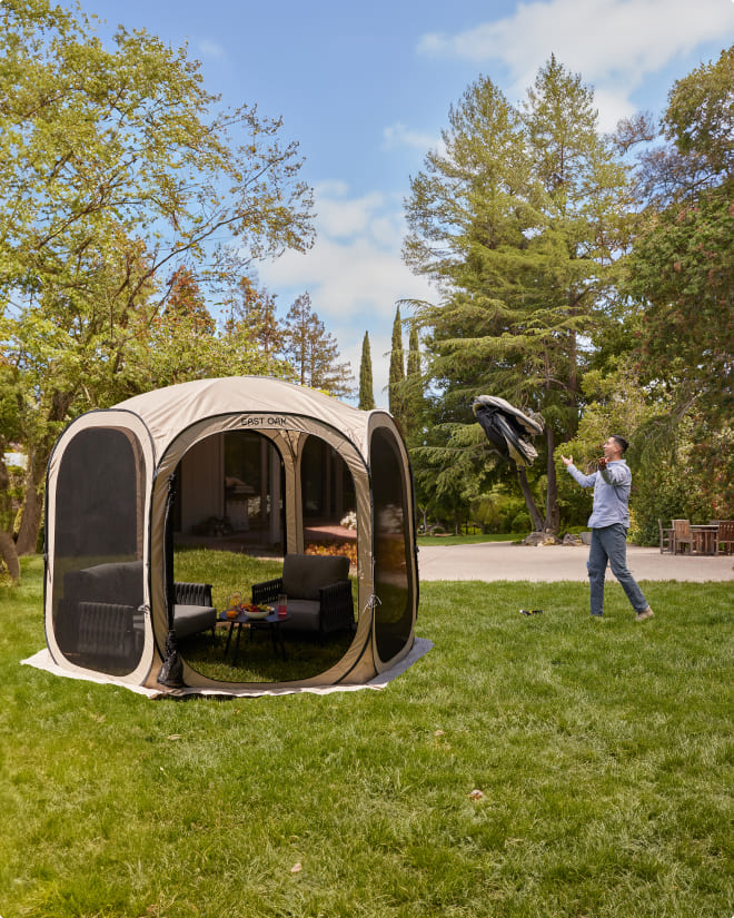 East Oak 10 Ft Pop-Up Screen House